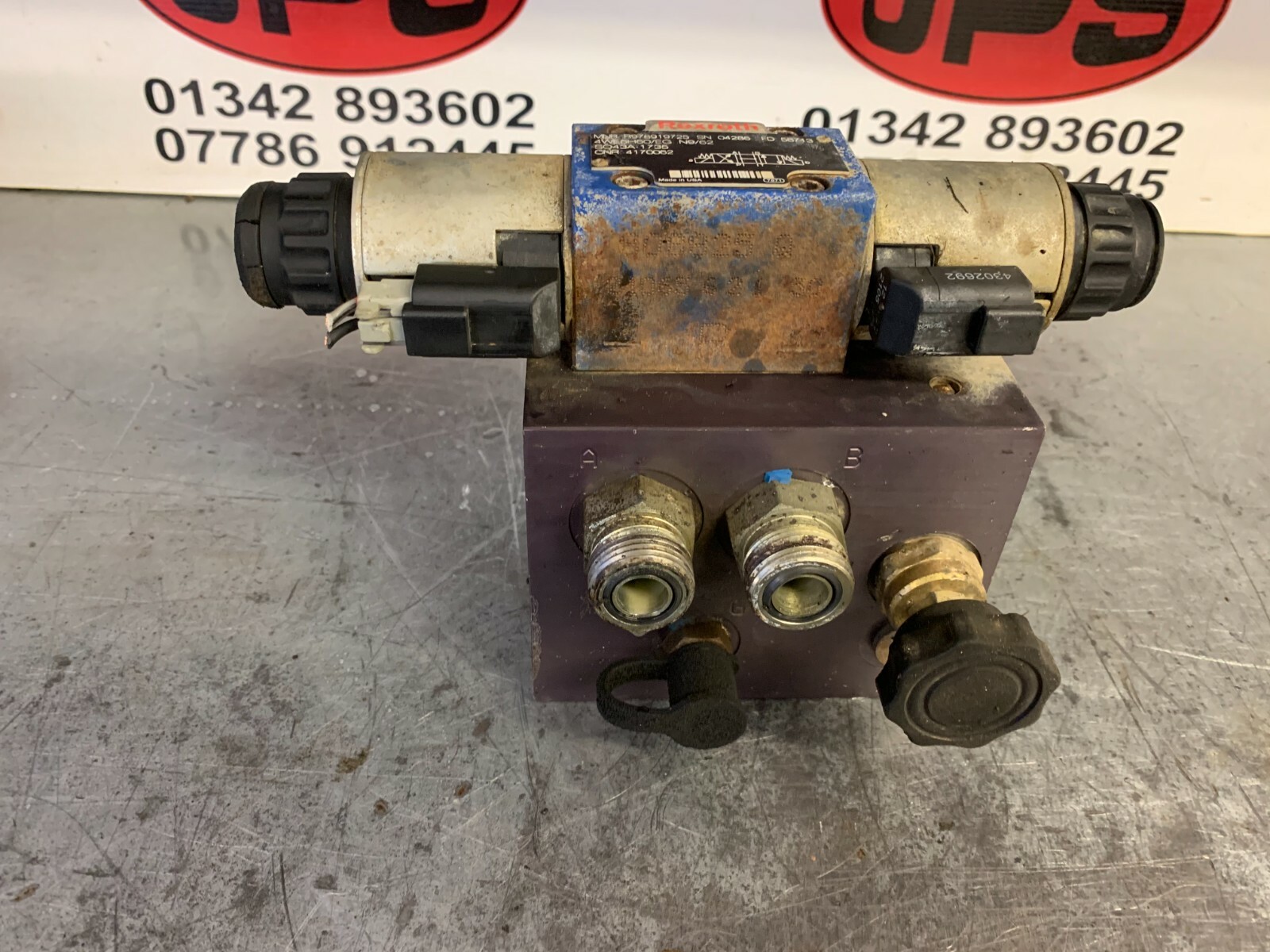 Rexroth MNR.R978919725 hydraulic control valve X Jacobson LF3800 mower ...