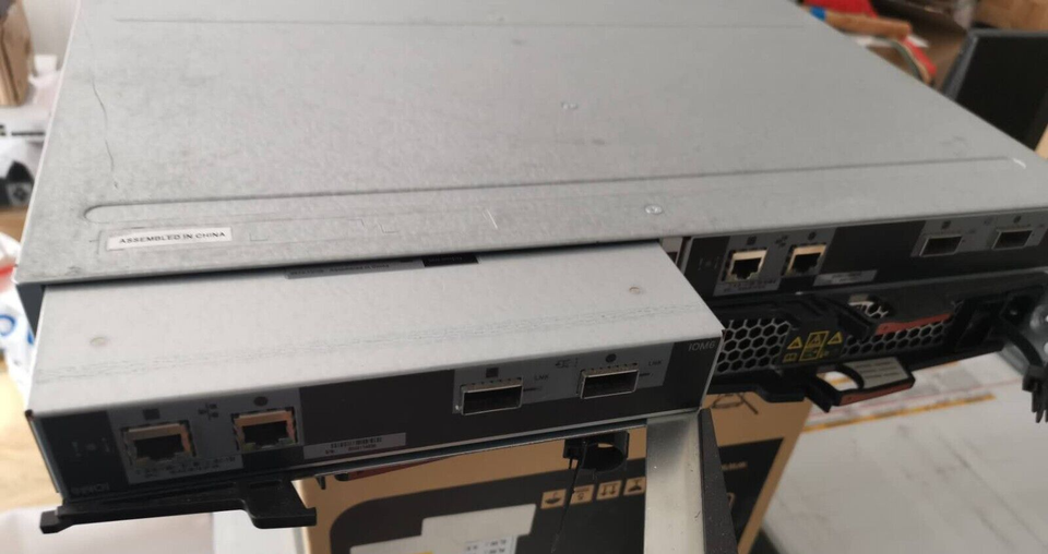 NetApp DS2246 NAJ-1001 Storage Disk Array, 2x 111-00190+B1 Controllers ...