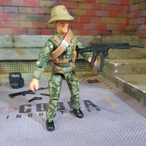 GI JOE ~ 2005 MISHA ZUBENKOV ~ HIGH GRADE ~ 100% & BONUS GEAR ~ OKTOBER ...