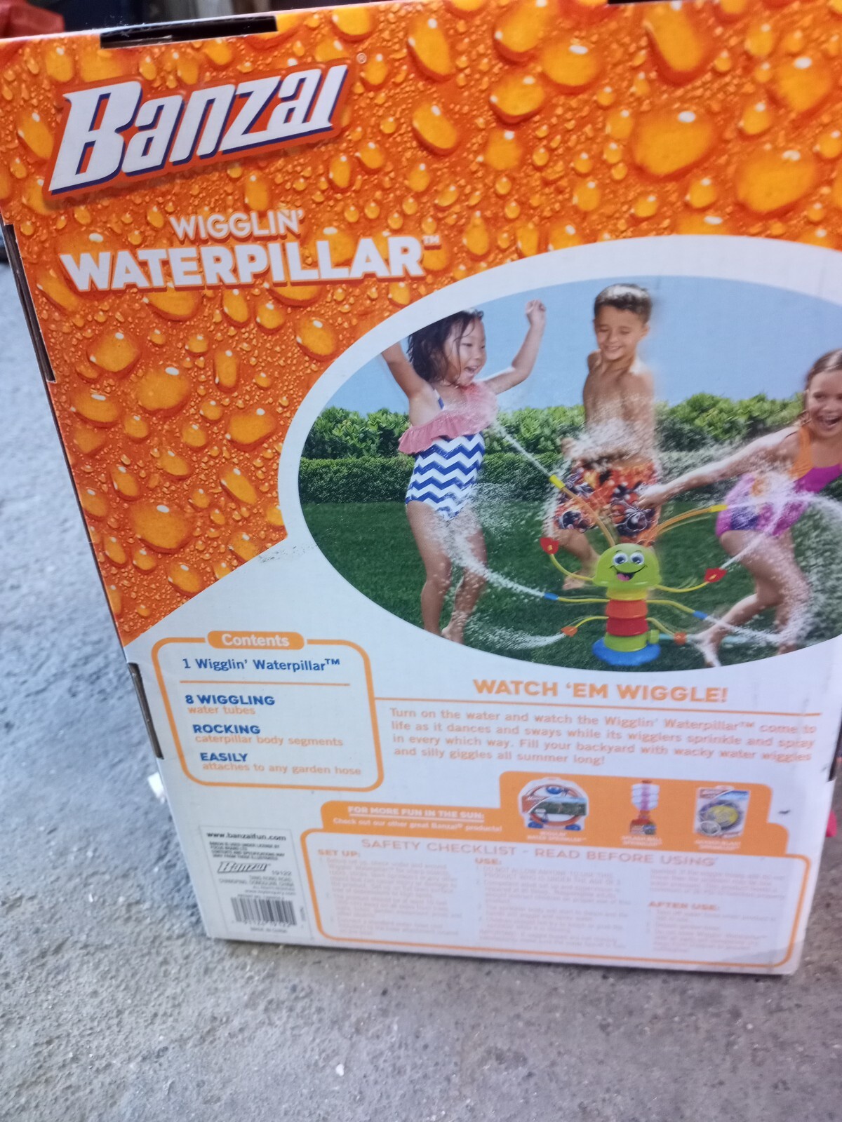 Banzai Wigglin' Waterpillar With 8 Sprinkling Water Wiggers for sale ...