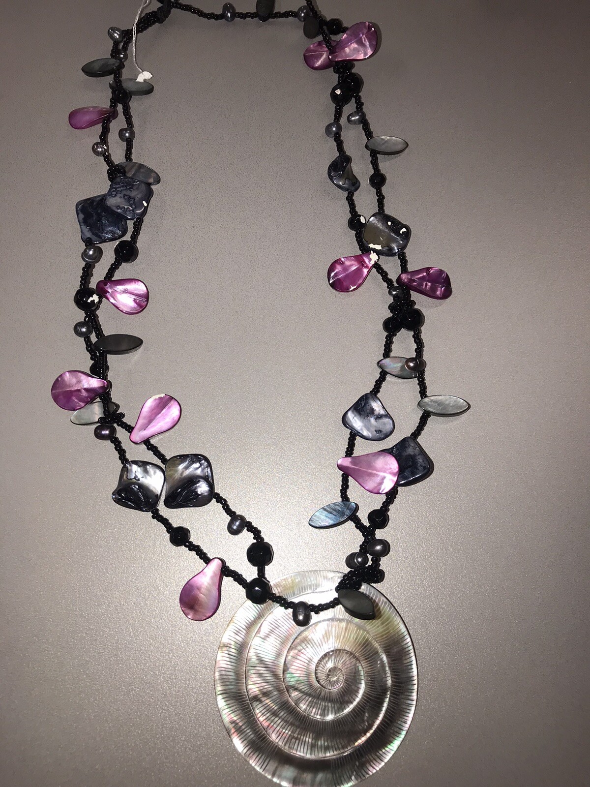 Modern Pearl And Shells Necklace - Gem