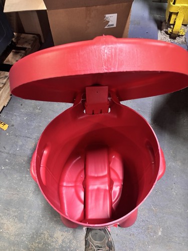 Eagle Mfg 943Bio Biohazard Step On Waste Can, 6 Gallon Capacity ...