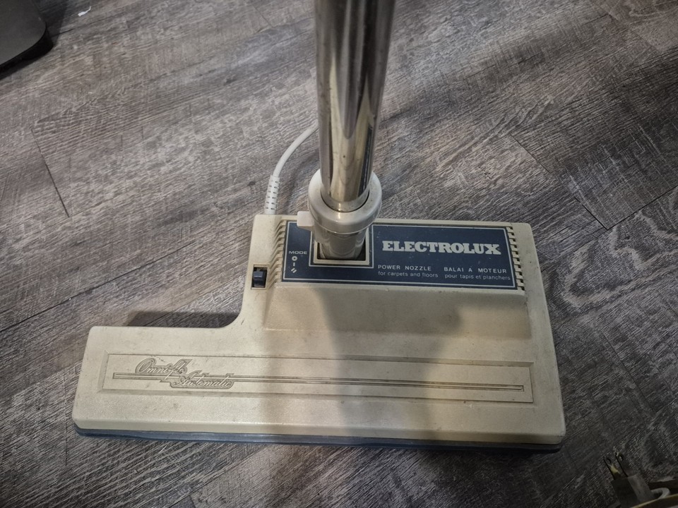 Vintage Electrolux Canister Vacuum 1205 Blue Automatic Control Hose ...