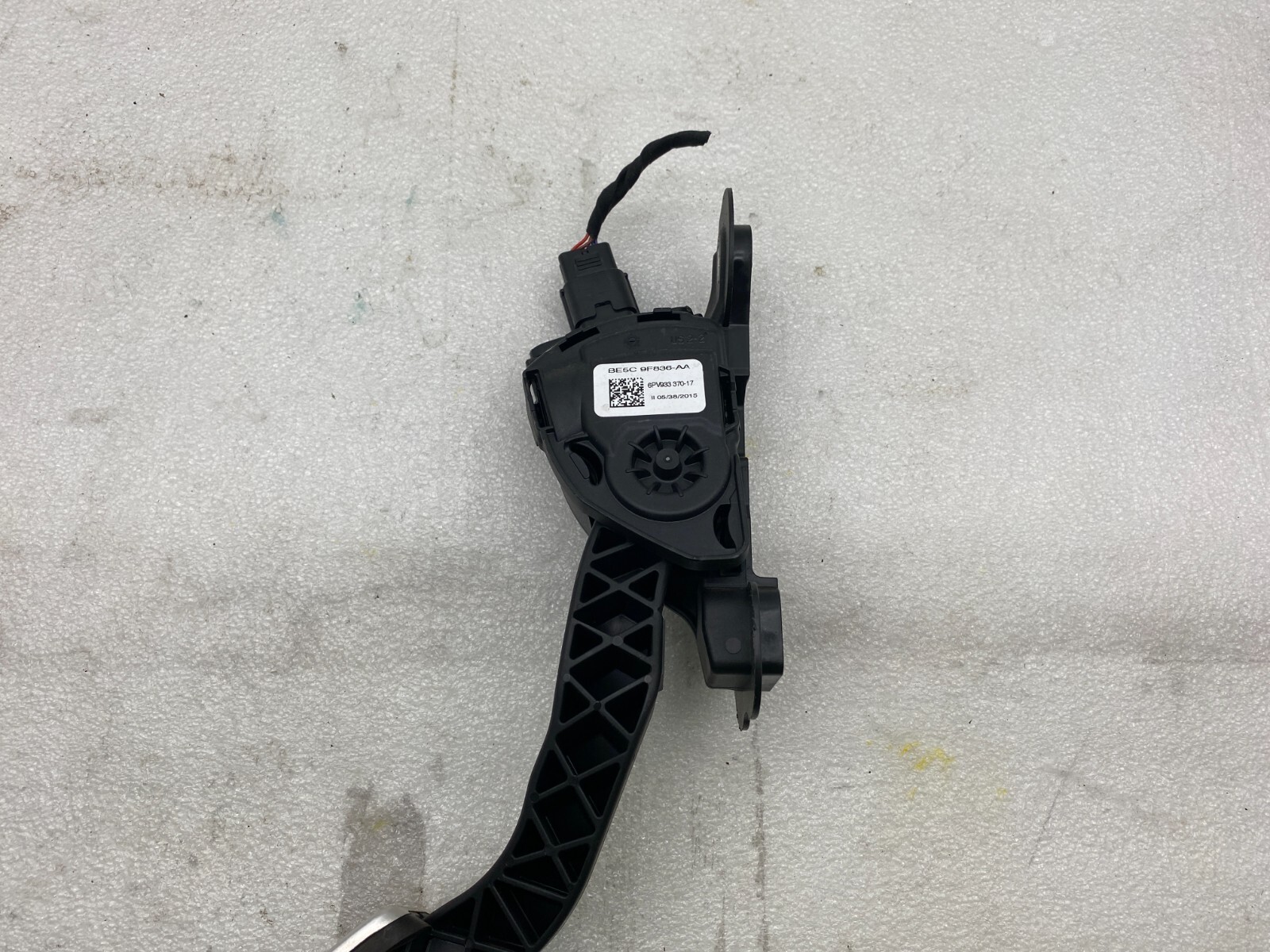 2012-2015 Tesla Model S MS Accelerator Throttle Pedal Assembly BE5C ...