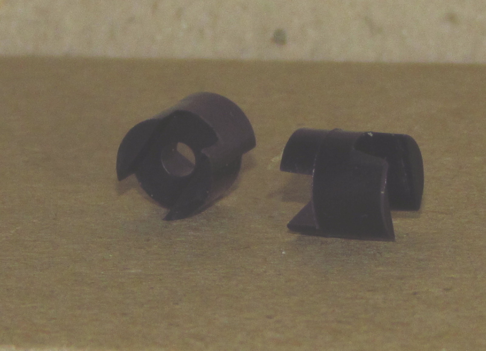 P-330-010 FT DIESEL PLASTIC UNIVERSAL CENTER COUPLING BY AHM HO SCALE ...