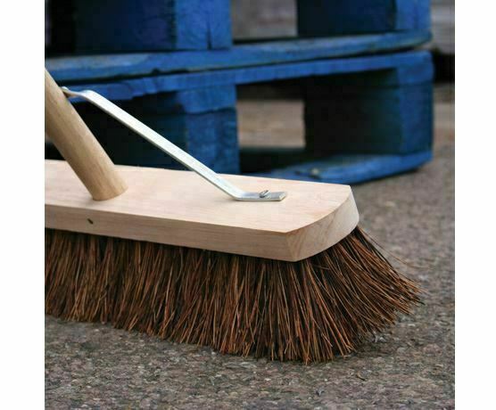 Bentley 829600 Stiff Bassine Platform Brush with Handle 18 inch for ...