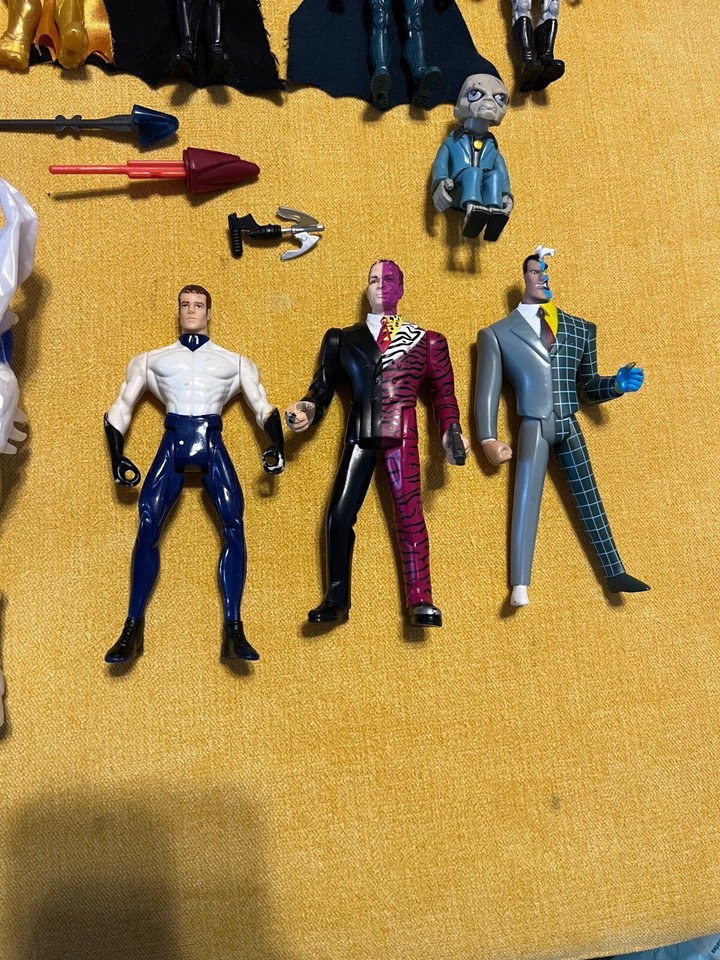 Batman Lot Vintage & Modern figures weapons - Kenner DC Hasbro 2-face ...