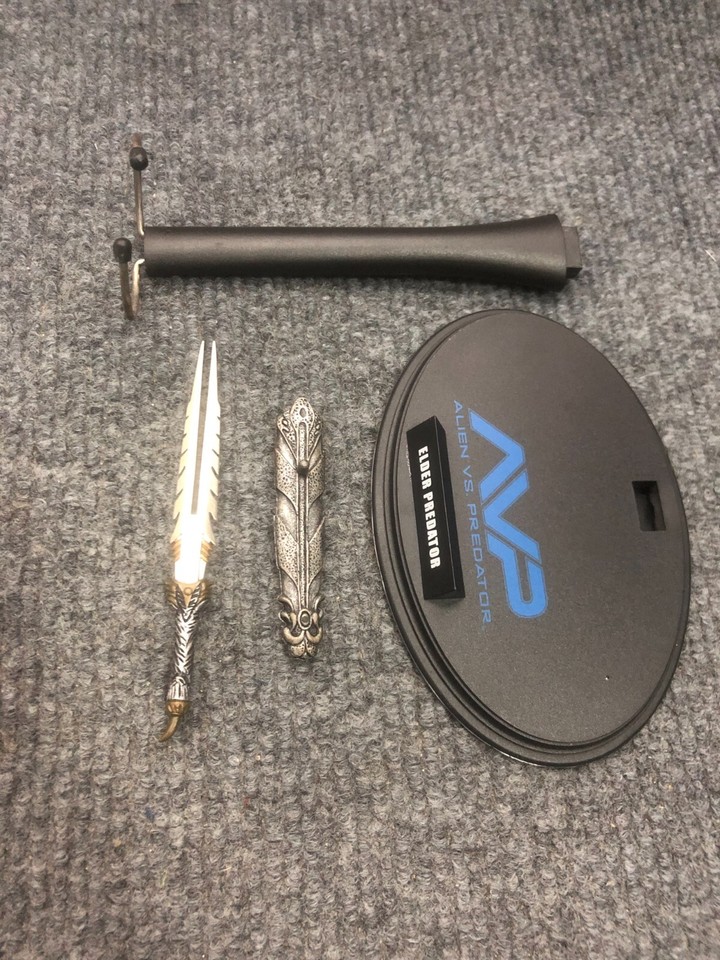 1/6 Hot Toys MMS16 Aliens Vs Predator Elder Predator Sword Stand for ...