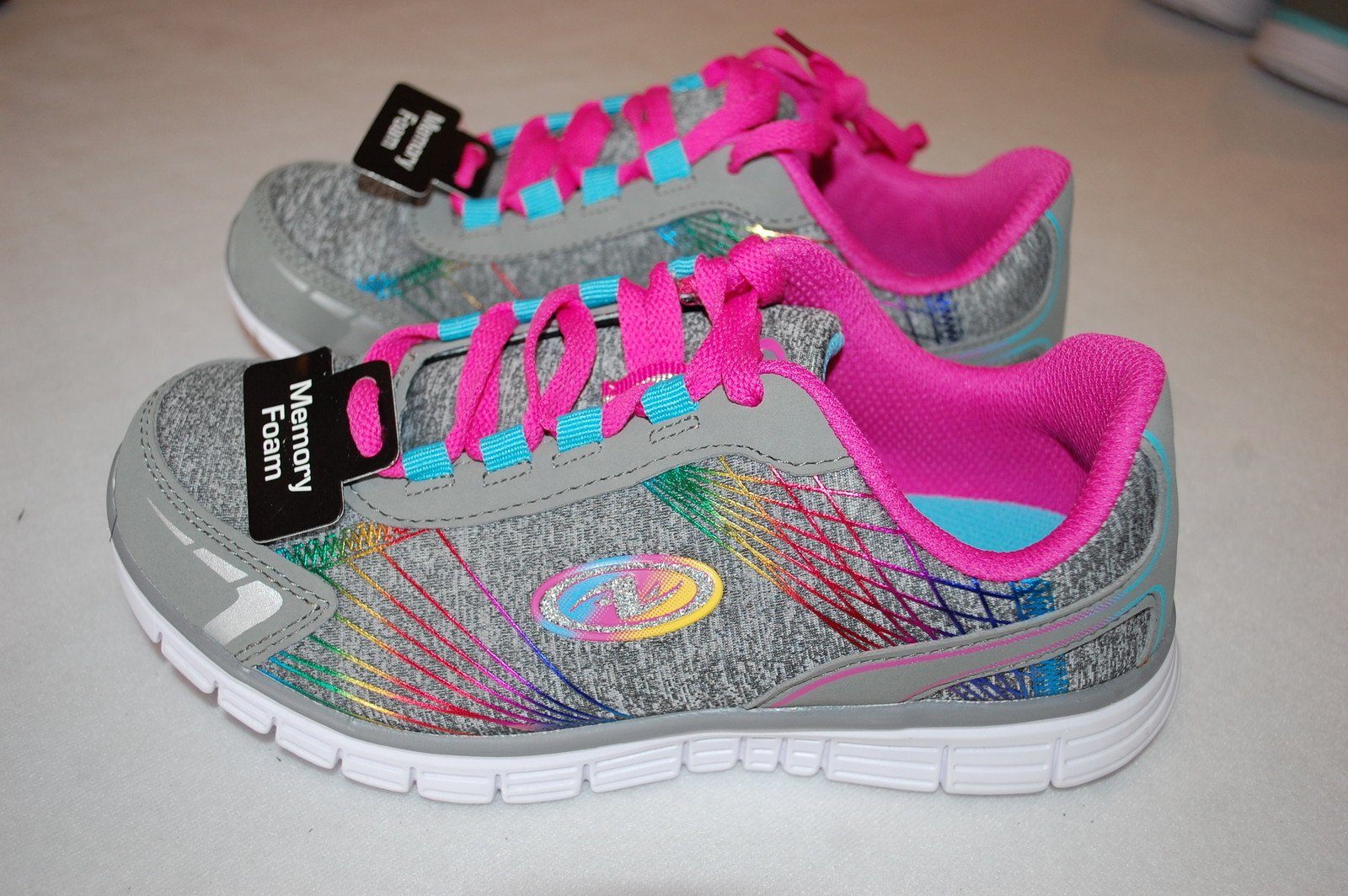 Girls Shoes GRAY ATHLETIC SNEAKERS Rainbow Design MEMORY FOAM INSOLE ...