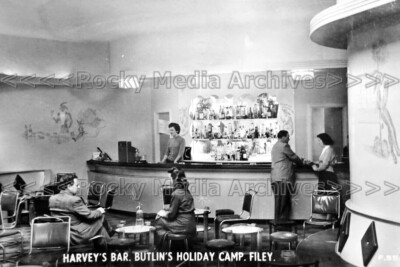Ftt-11 Harvey's Bar, Butlins Holiday Camp, Filey, Yorkshire. Photo ...