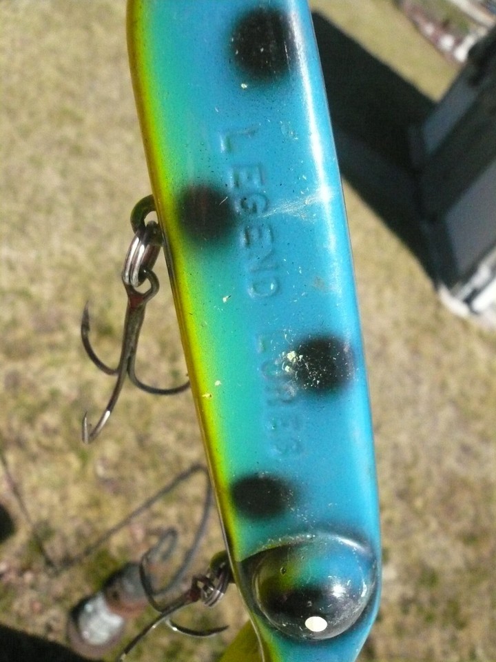 LEGEND LURE PENNSYLVANIA MUSKY SEMI-RARE BLUE/BLACK/YELLOW 8 1/2 INCH ...