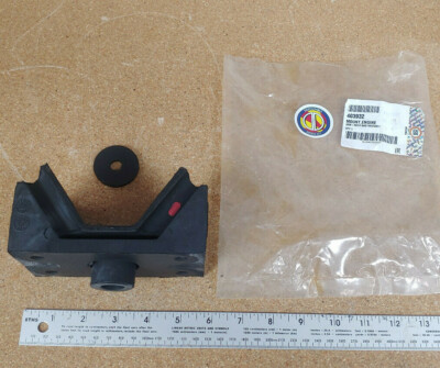 Upper Rear Engine Mount for International DT466E. PAI # 403932 Ref ...