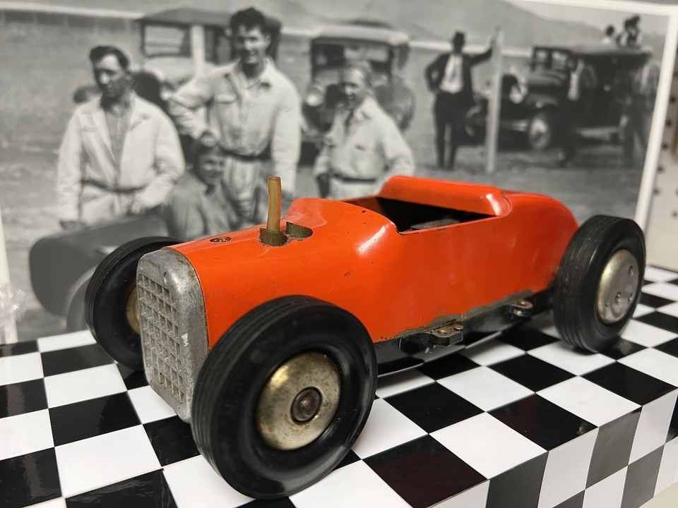 VINTAGE 1950's ORANGE & BLACK CAMERON RODZY TETHER CAR ORIGINAL! | eBay