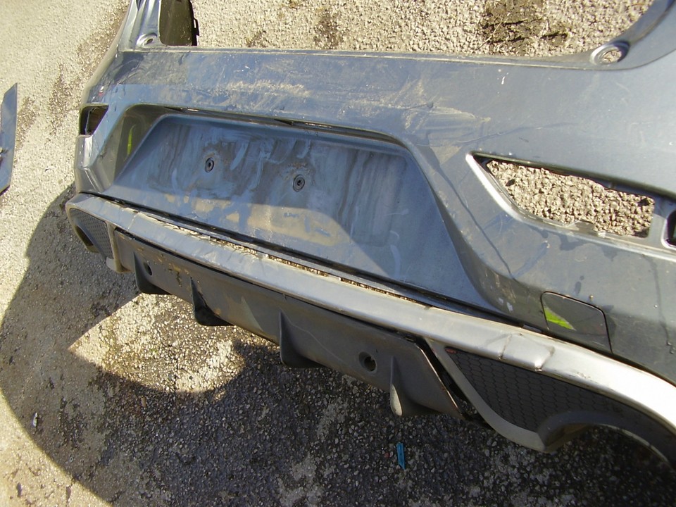 genuine VOLVO V40 R DESIGN REAR BUMPER enlarge pics carefully zoom in ...