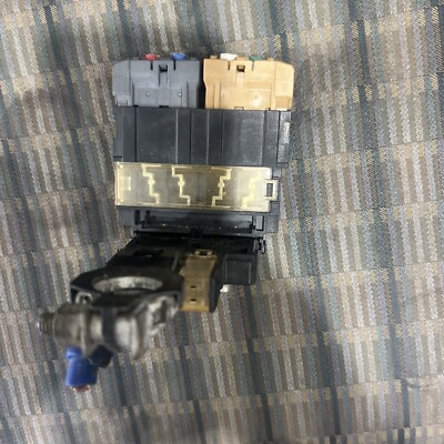 08-15 OEM Infiniti G37 Battery Terminal Main Fuse Fuses Assembly Unit ...