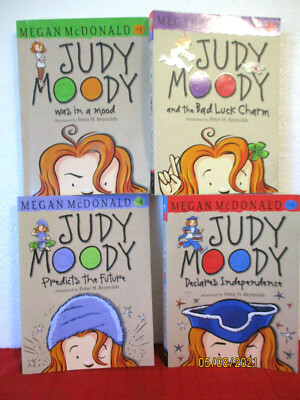 JUDY MOODY bulk lot x 4 PB WAS IN A MOOD etc story books Megan McDonald ...