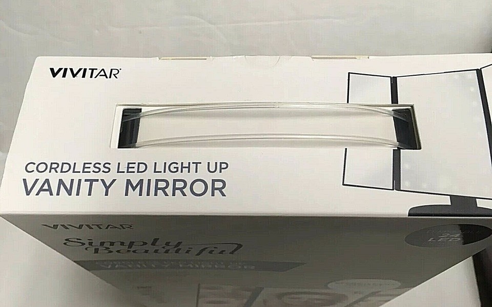 VIVITAR SIMPLY BEAUTIFUL CORDLESS LED LIGHT UP VANITY MIRROR TRI-FOLD ...