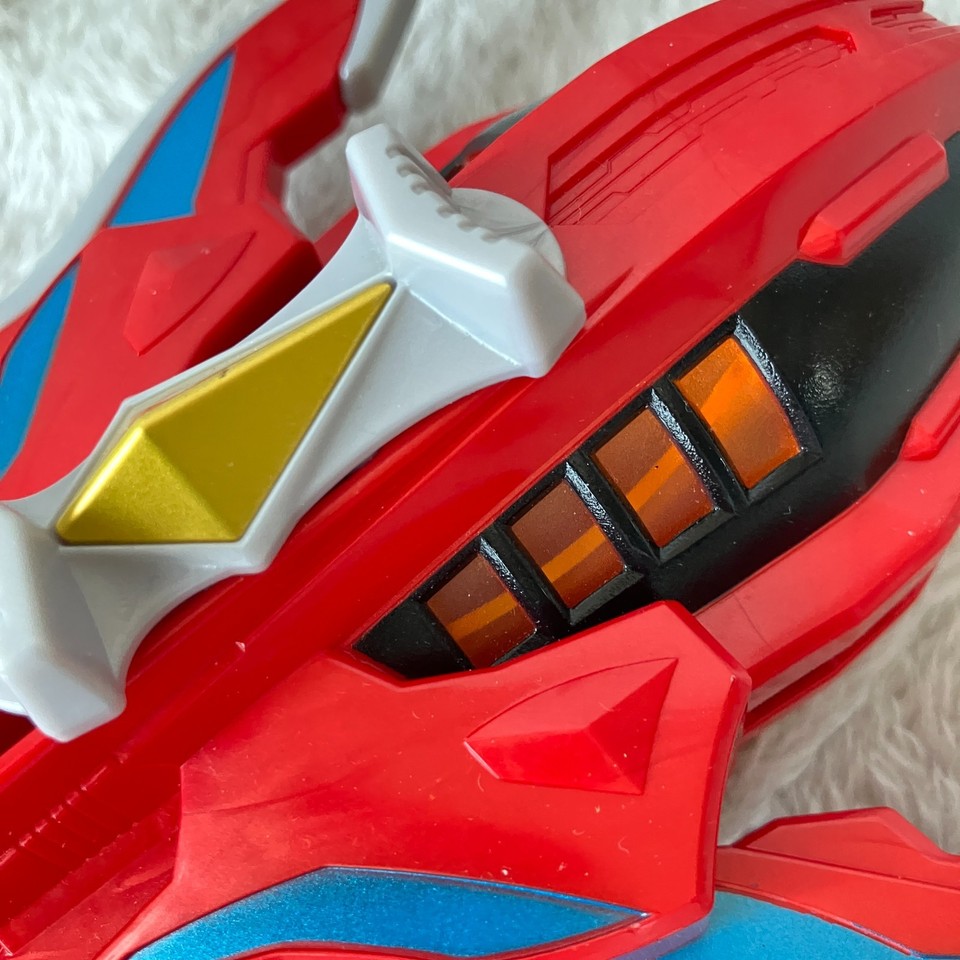 Bandai JAPAN DX Ultraman GEED Riser & Geed Claw & Ultra Capsule ...