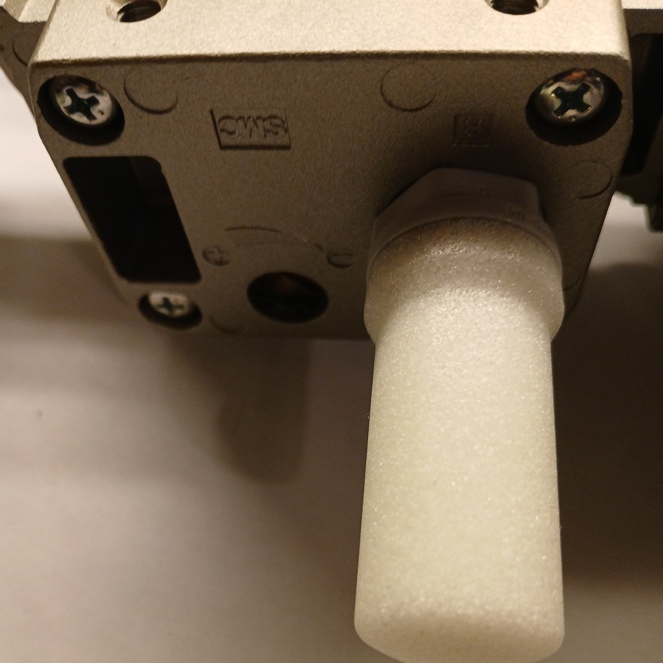 NEW SMC AV4000-F04-5DZ VALVE AIR SUPPLY CONDITIONER REGULATOR DUEL W ...