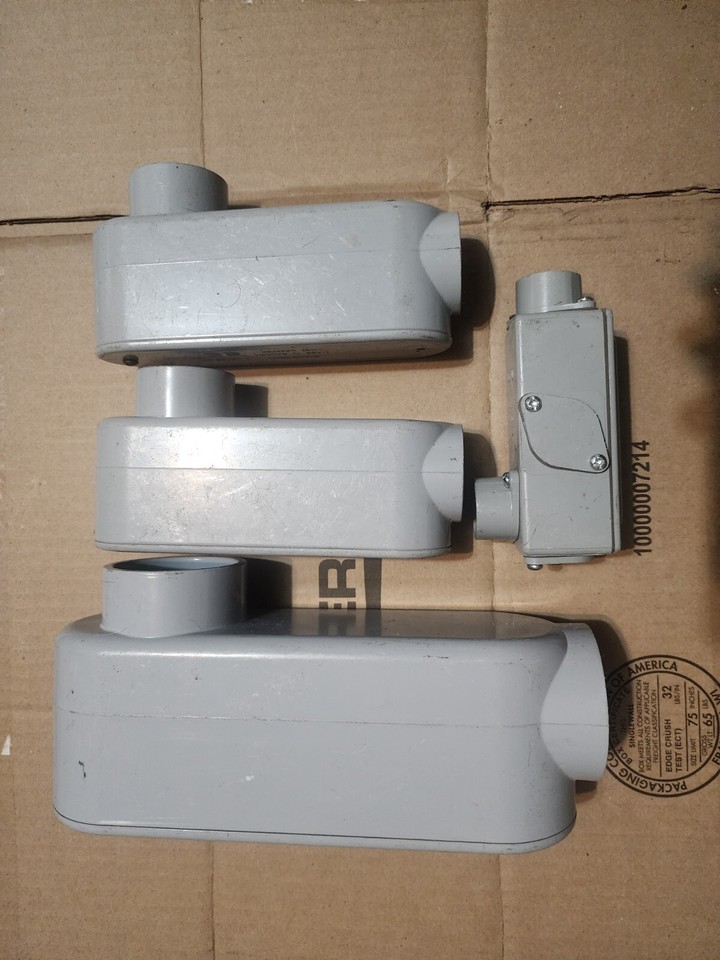 4 LB total - 2" 1 1/4 3/4 Conduit Body LB PVC w Cover & Gasket Sch 40 ...