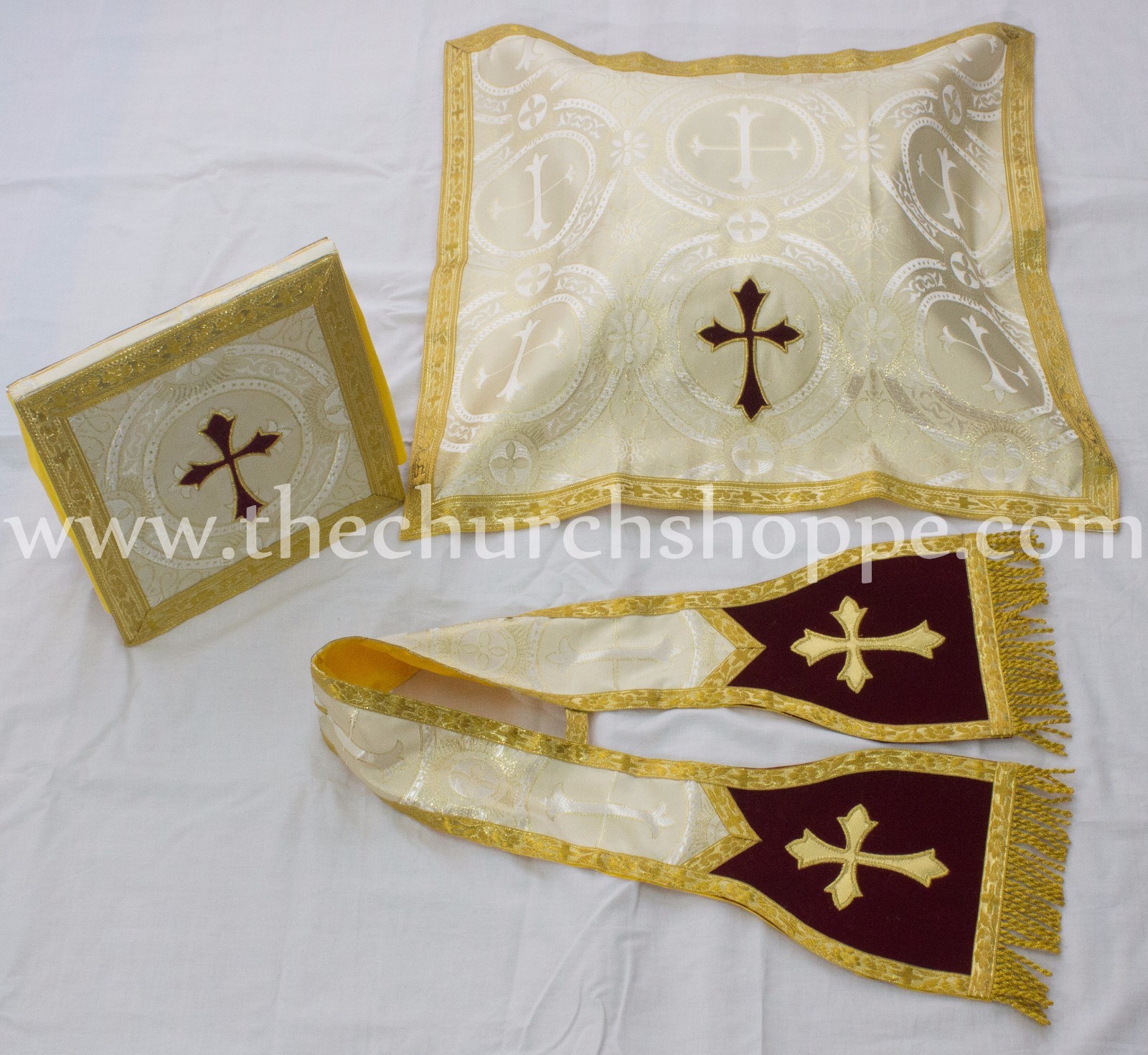 NEW Metallic Gold Roman Chasuble Fiddleback Set Vestment Fiddleback and ...
