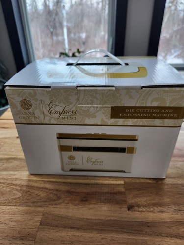 NEW Anna Griffin ~ Empress Mini ~ Die Cutting & Embossing Machine ~ AG ...