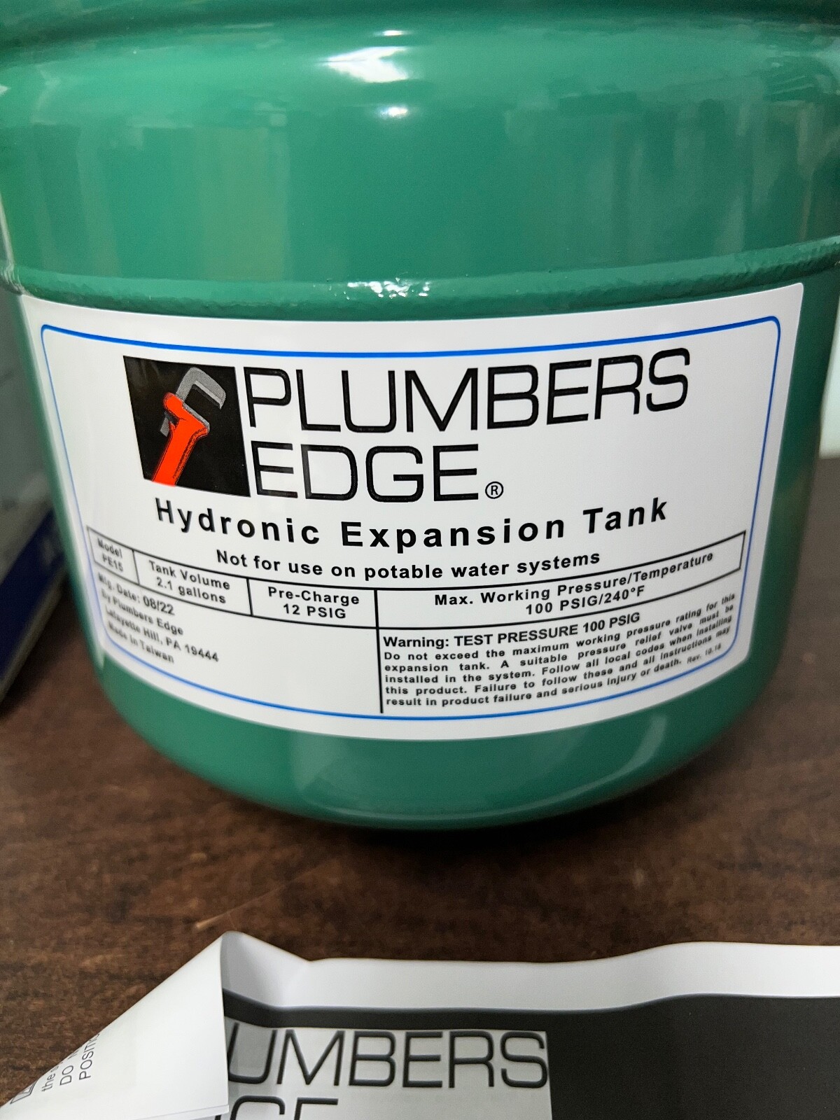 NEW IN BOX PLUMBERS EDGE PE15 EXPANSION TANK WITH INSTRUCTIONS S18 | eBay
