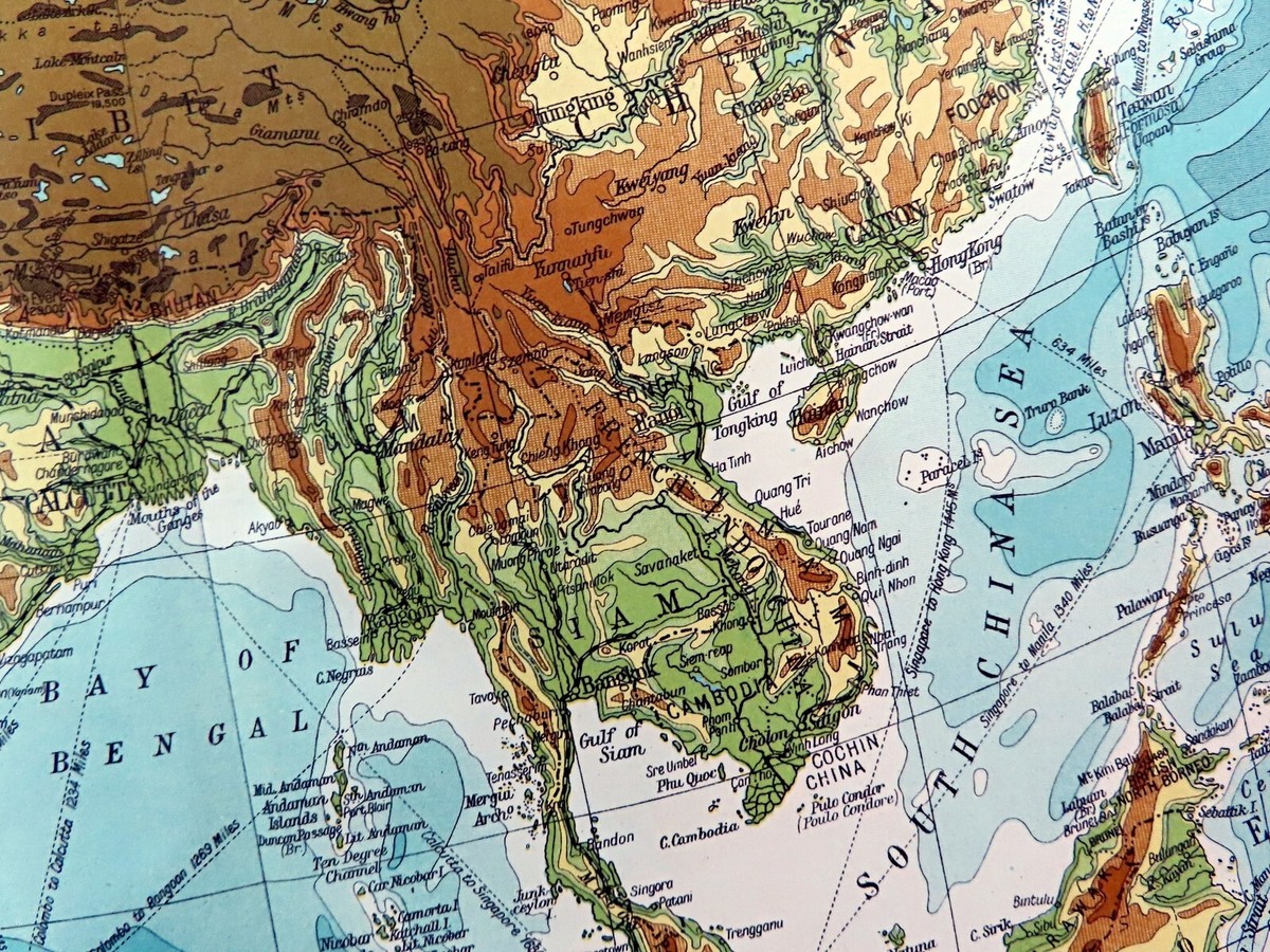 Physical Map Of Asia With Rivers Mountains And Deserts Central Asia