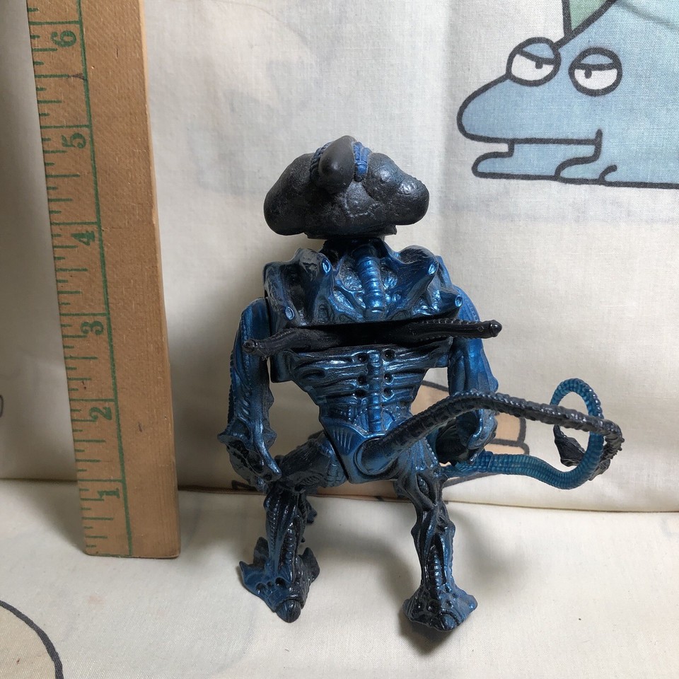 Vintage 1992 Kenner Aliens Blue Gorilla Action Figure With Face Hugger ...