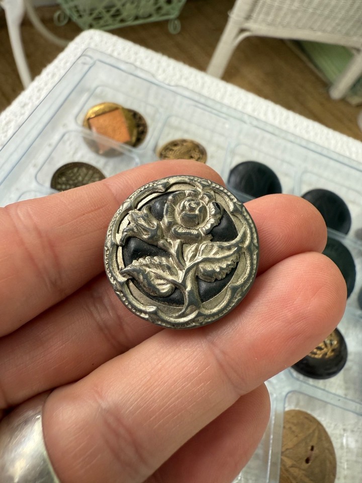 Very Unique Collectible Antique Vintage Buttons. Collection Qty 42 | eBay