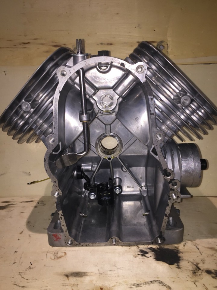 Predator 670 cc 22hp *BLOCK ONLY* 61614 New OEM Engine Block V Twin ...