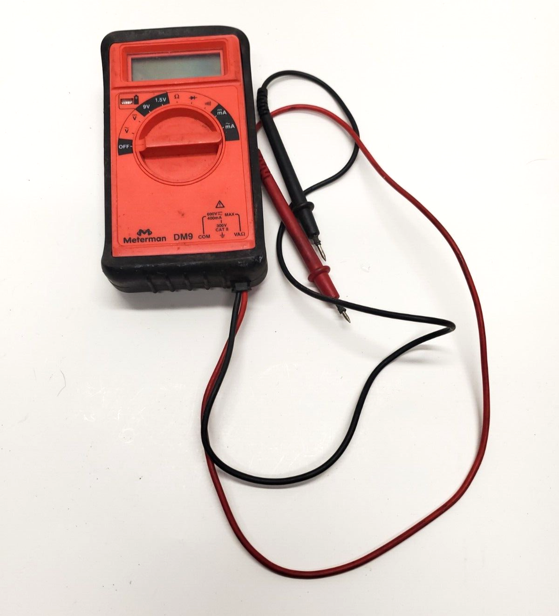Meterman Supply Meterman 30XR True RMS LCD Digital Multimeter Oahu