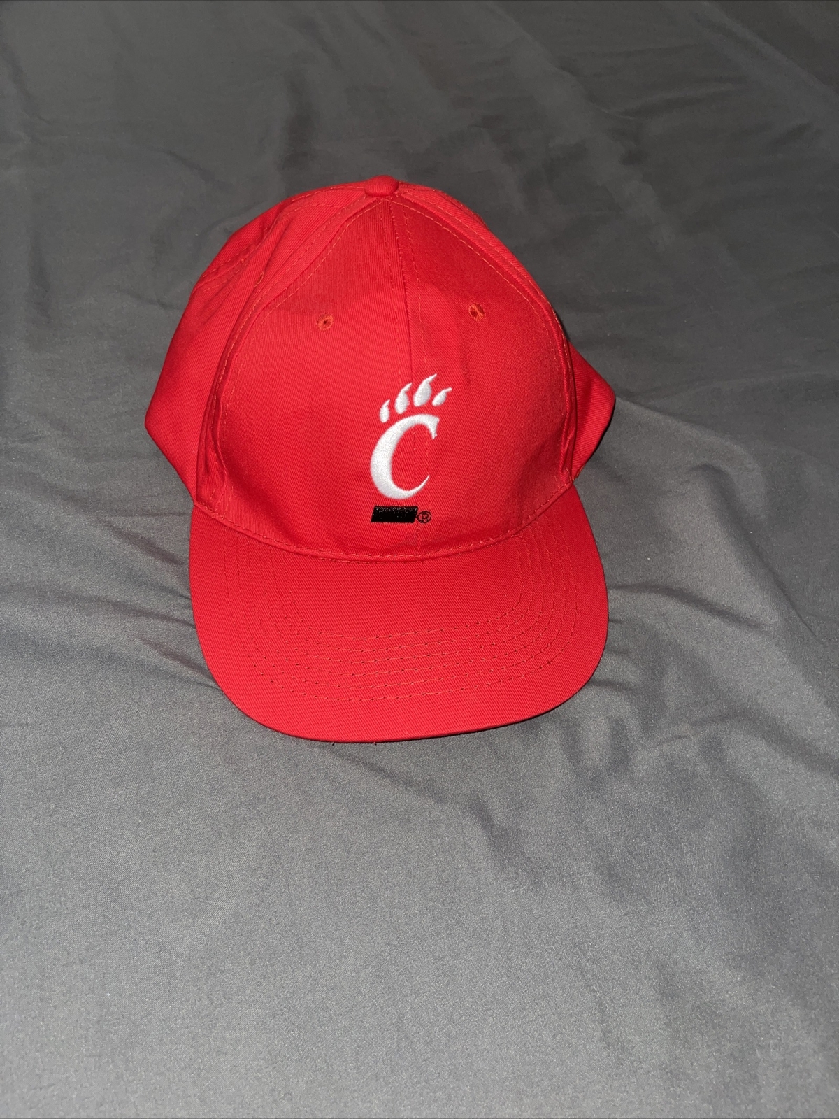 UNIVERSITY OF CINCINNATI BEARCATS HEADMASTER ADULT SIZE ADJUSTABLE RED ...