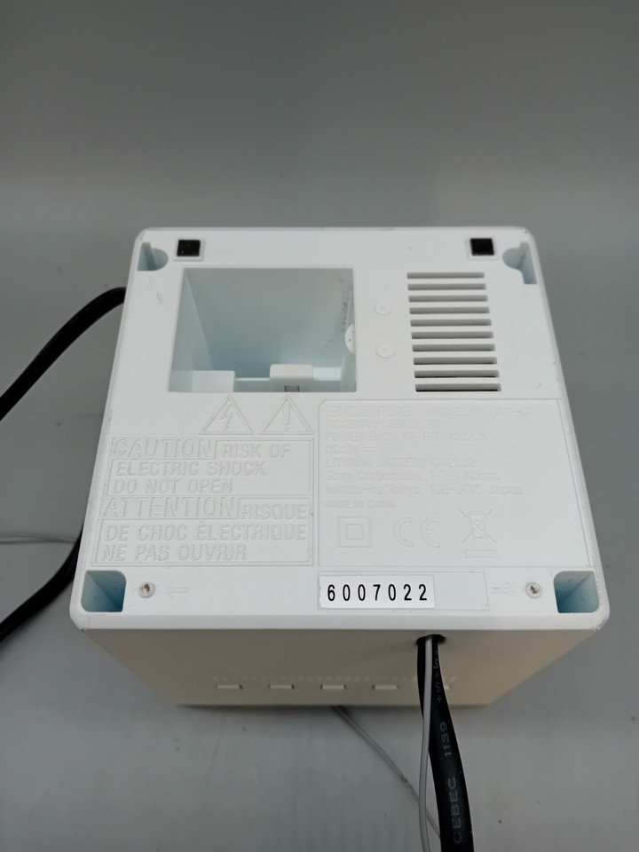 SONY ICF-CIT White Cube Alarm Clock Radio LED Display Alarm AM/FM - PAT ...