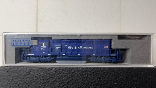 KATO N Scale SD40-2 Diesel Locomotive Early With Dynamic Brake Pan Am ...
