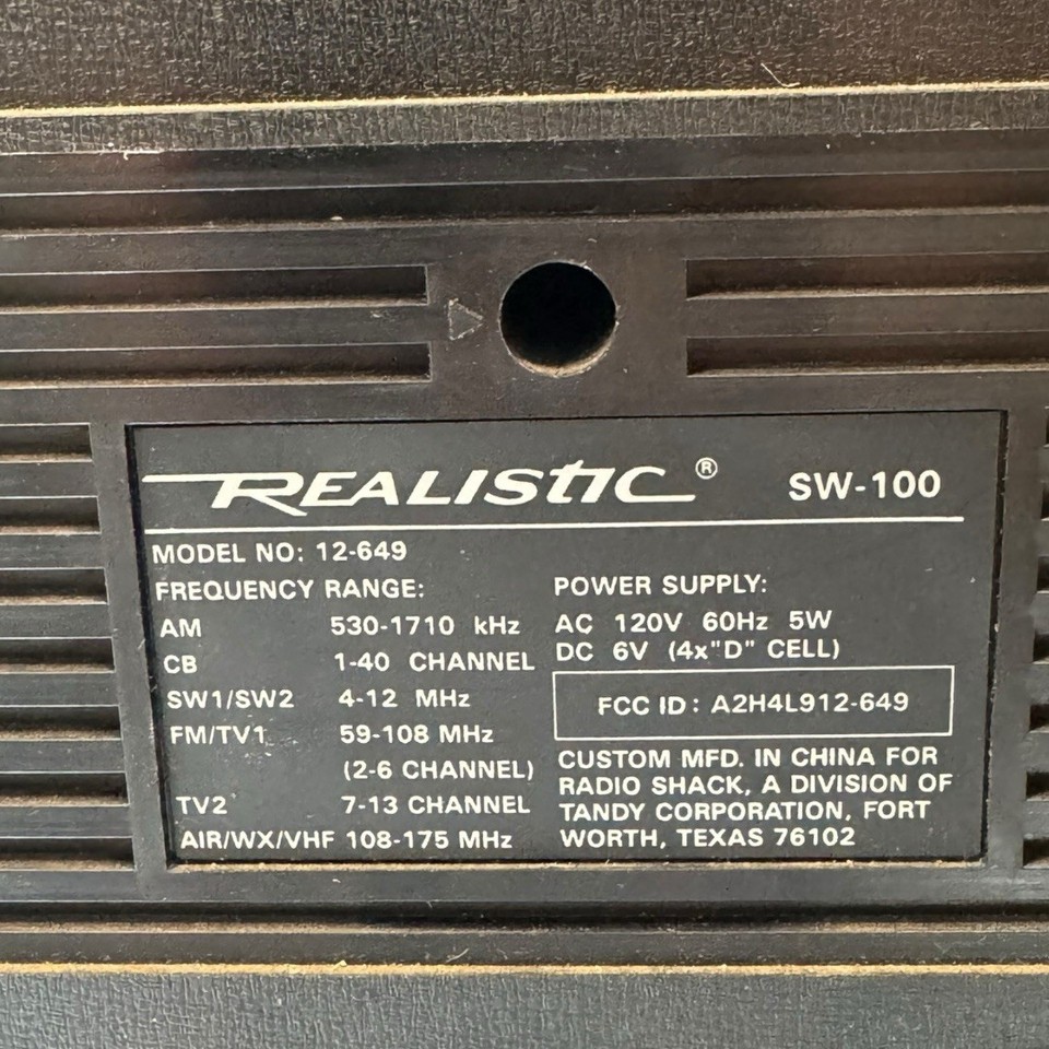 Radio Shack SW100 12-649 Multiband Receiver Shortwave AM/FM Tested ...