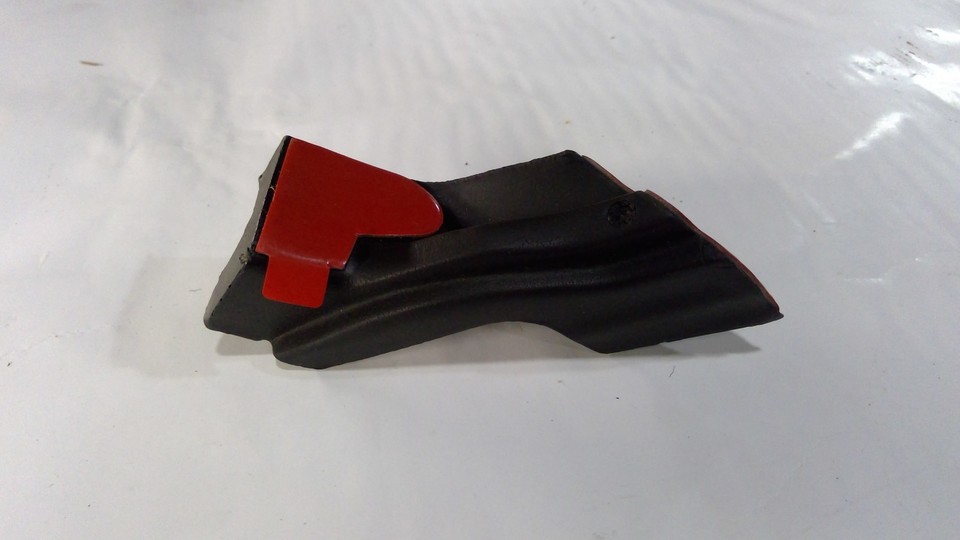 CHRYSLER DOOR MUCKET RT SEAL 4709078 | eBay