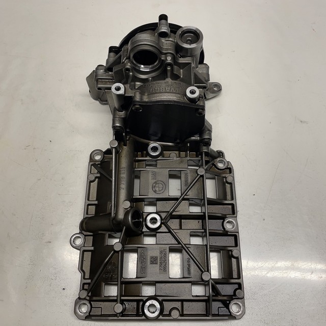 BMW 1 Serie E82 E81 E88 Öl Unterdruckpumpe Montage 11417810451 for sale ...