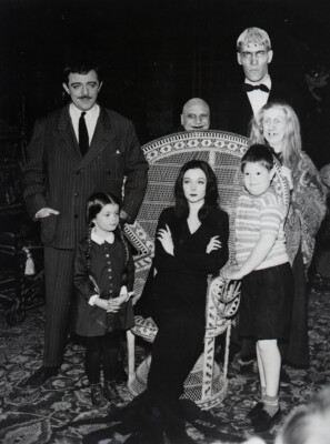 The Addams Family ORIGINAL TV SERIES CAST GLOSSY PICTURE 8x10 PHOTO | eBay