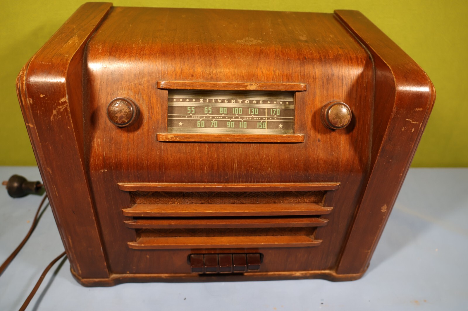 SILVERTONE Model 1661 Antique Tube Radio in Wood Case Chassis 110-414-1 ...
