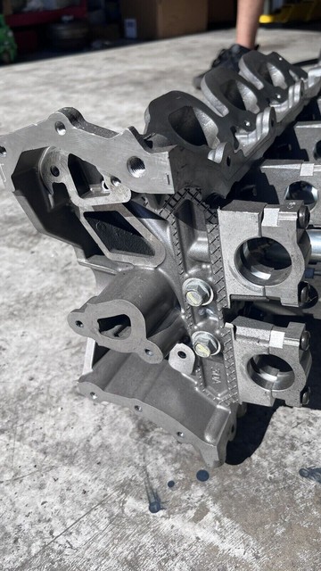 Genuine Cylinder Head Left Side Remanufactured R3602014AA for sale ...