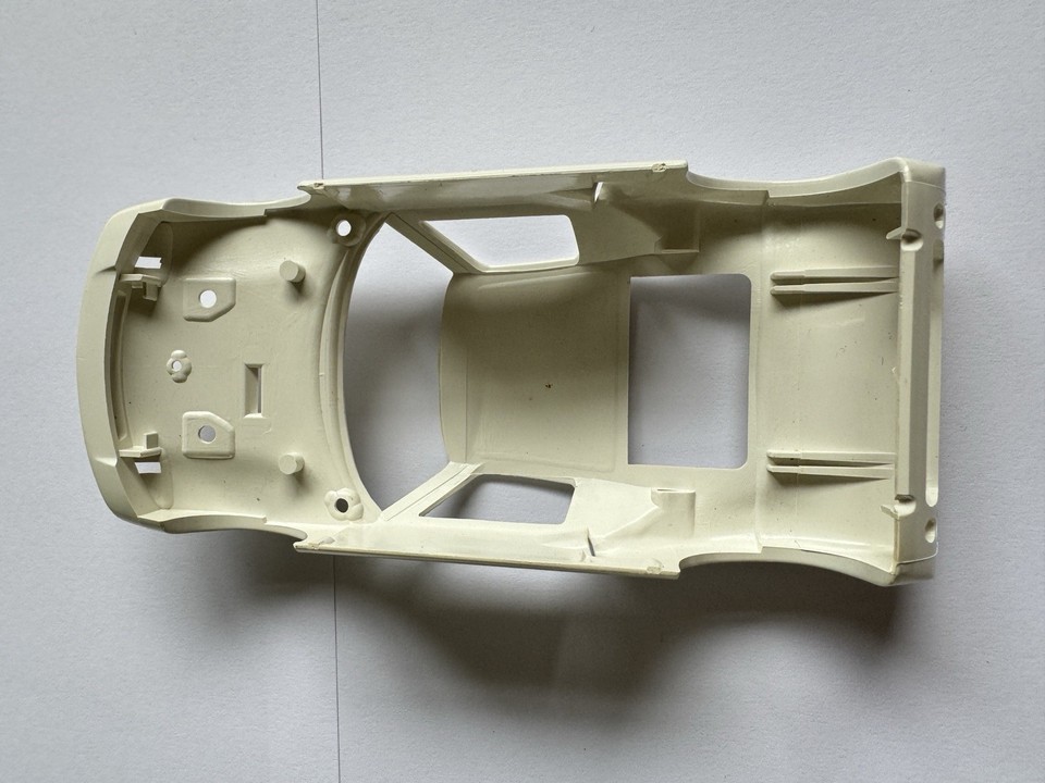Vintage Tamiya Ford GT 40 Body Shell & Windscreen, Model Slot Car 1/32 ...