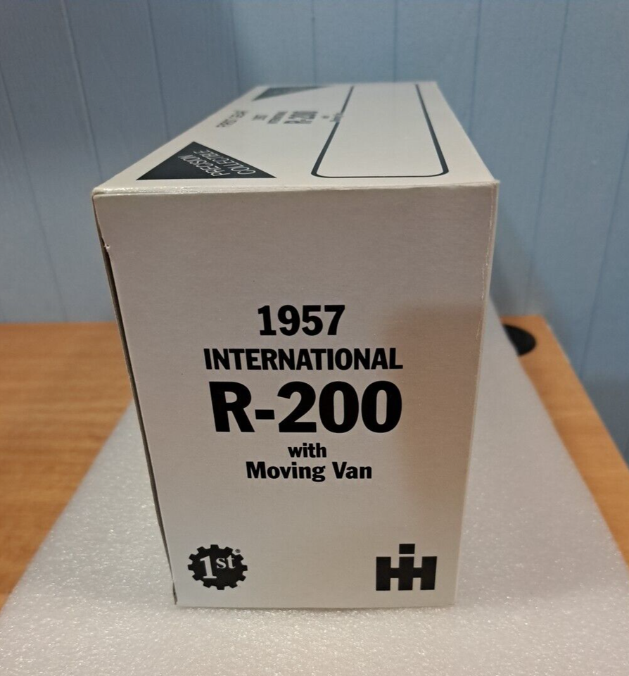 1st First Gear 1957 International R-200 Covan Moving Van 1/34 Diecast ...