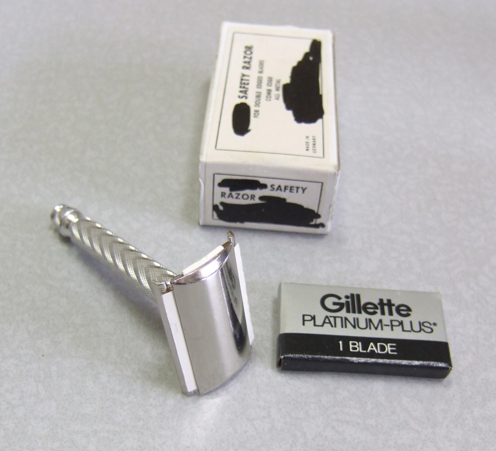 Vintage NOS Gillette Military Production Spiral Tech DE Safety Razor ...