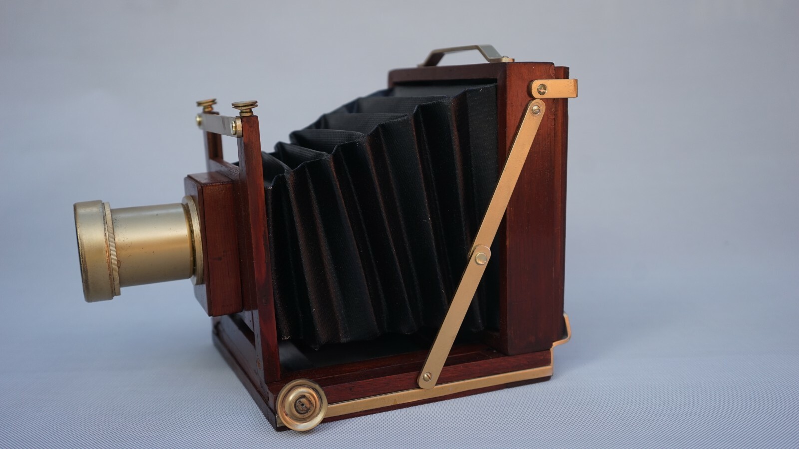 1900s WOODEN FILM PROP CAMERA | eBay Australia