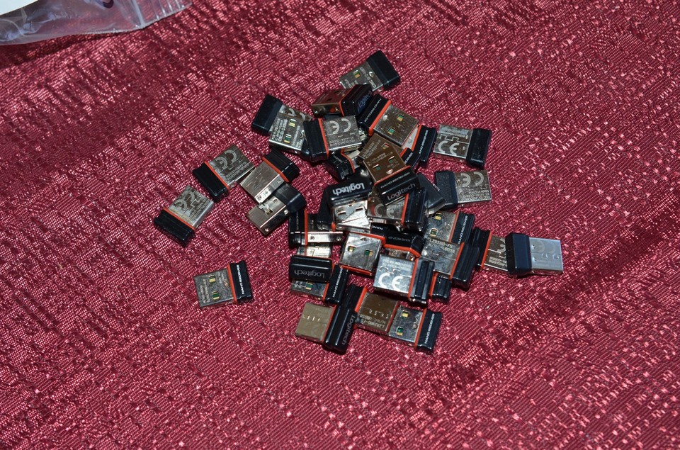 lot of 40 Logitech nano receiver dongle C-U0010 tested and ready to go ...