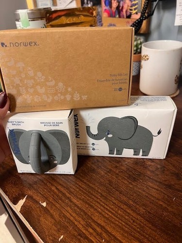 Norwex Baby Bib Set with BacLock 2 Gray 4.72" (2 sets) & Baby's bath ...