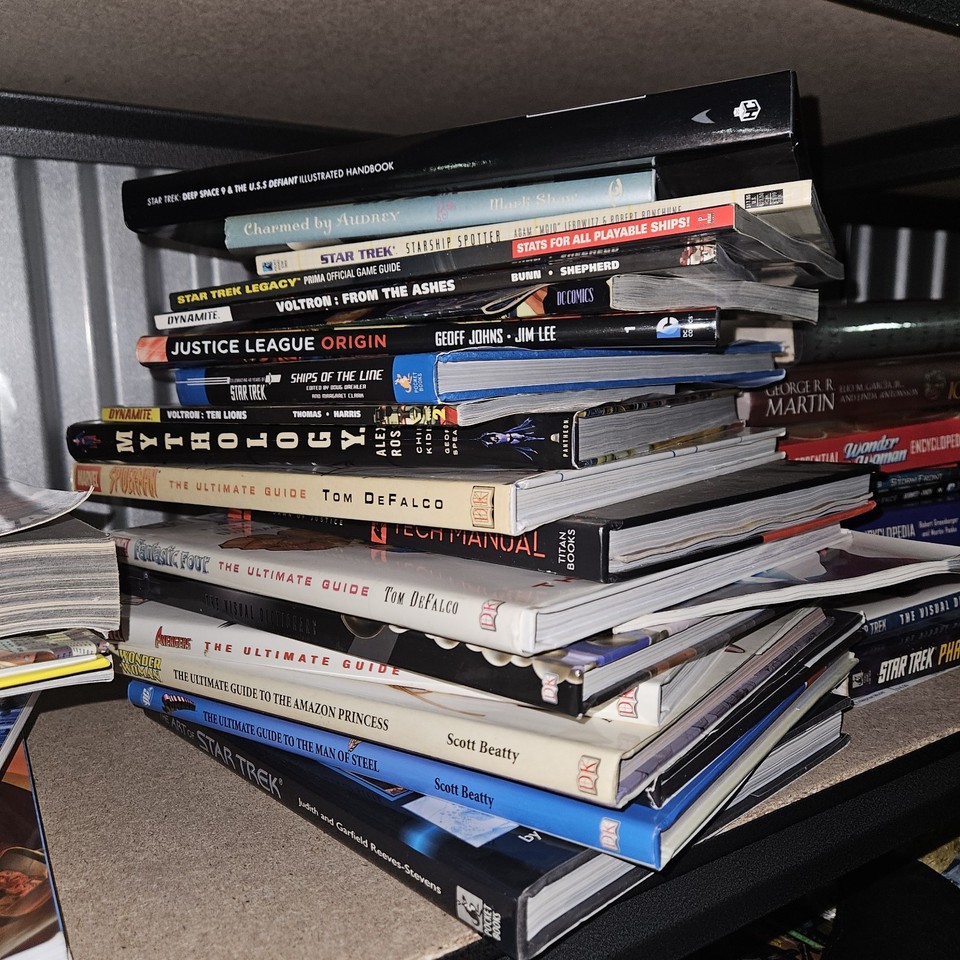 50+ Graphic Novel Lot DC Marvel Batman Star Trek Hardcover Comics Books ...
