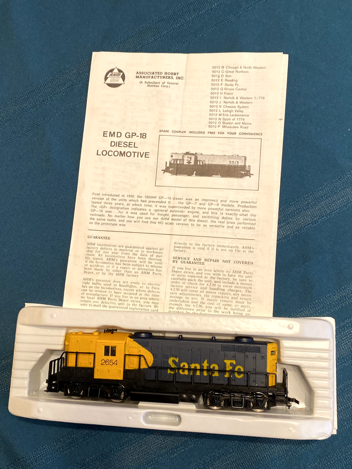 Vintage 1970s AHM / Bachmann HO Train Set GP-18 Diesel Locomotive +FAST ...