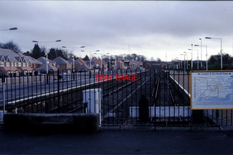 PHOTO TATTENHAM CORNER RAILWAY STATION PLATFORMS | eBay